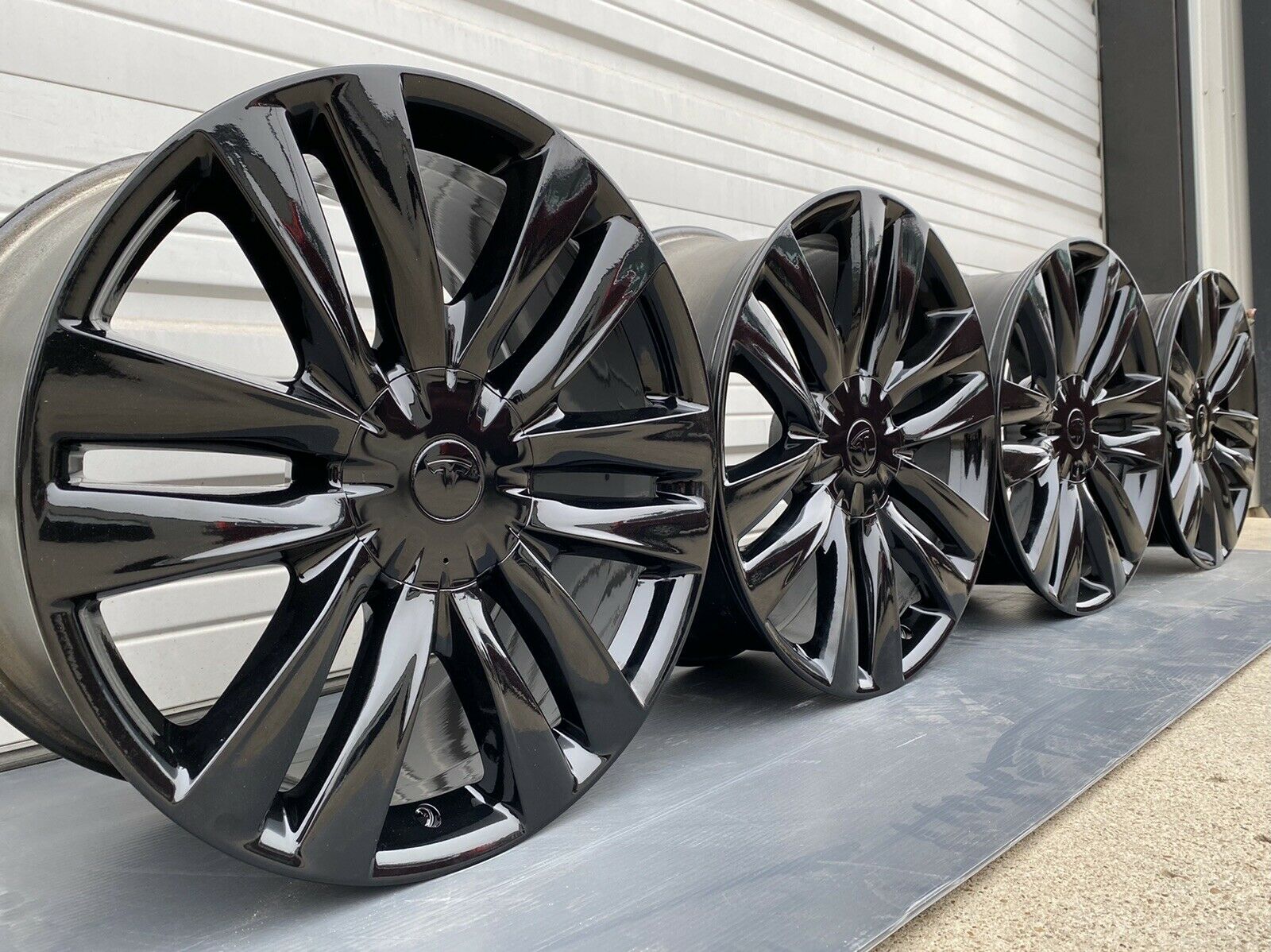 (4) Tesla Model X Gloss Black OEM Wheels Rims + Caps 20" Staggered Rar ...